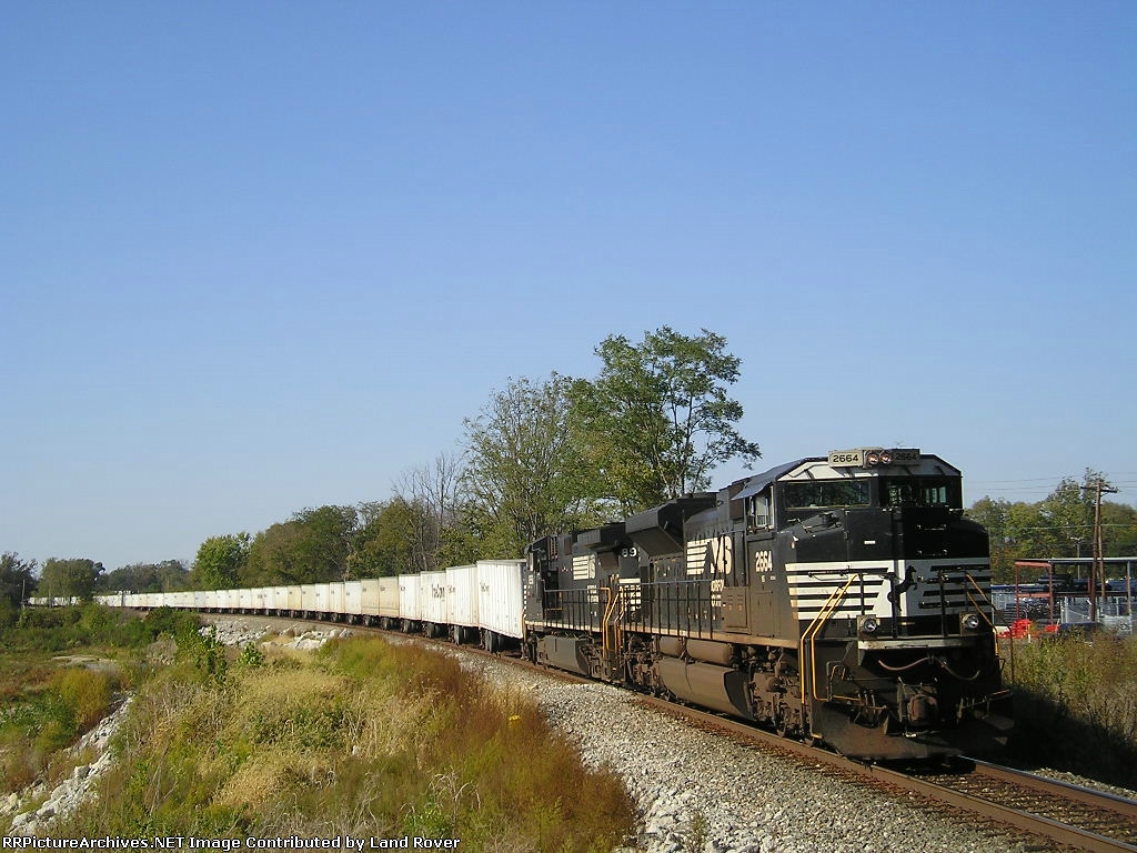 NS 2664 On NS 251 Eastbound